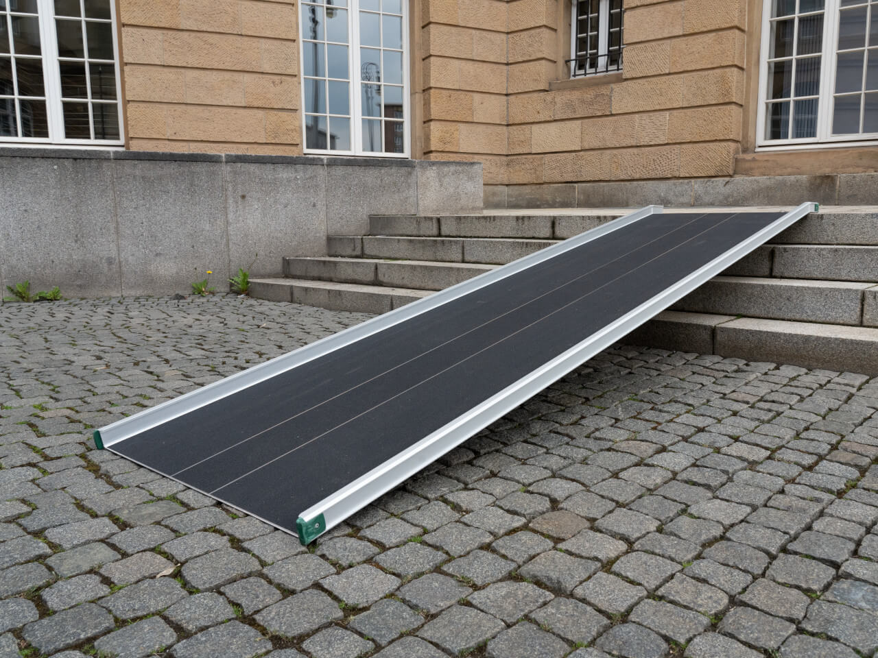 Rollstuhlrampe RTSD aus Aluminium | Thiele-Shop