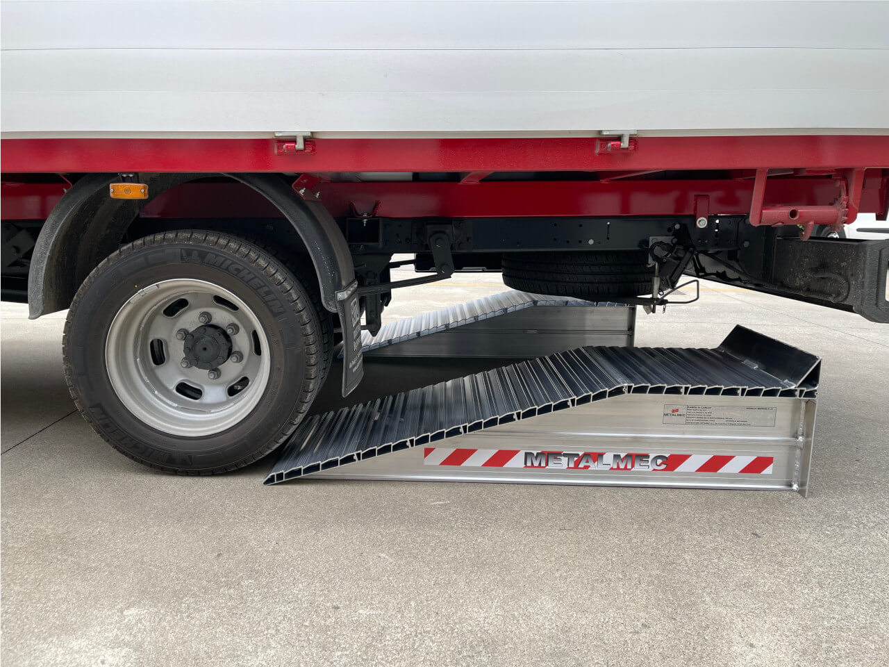 Auffahrkeile für Lkws bis 12.000 kg | Thiele-Shop