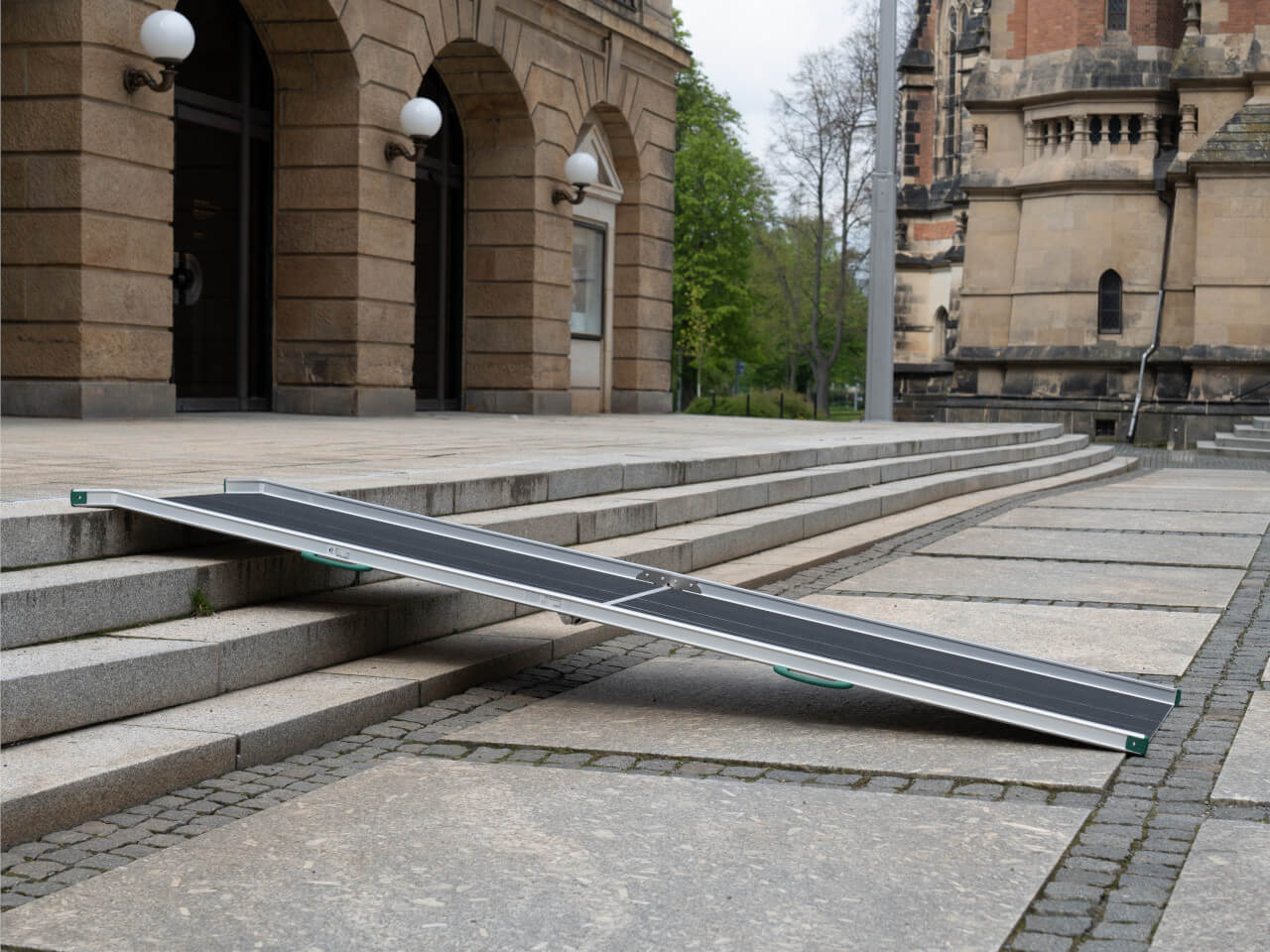 Klappbare Rollstuhlrampe RTSE kaufen | Thiele-Shop