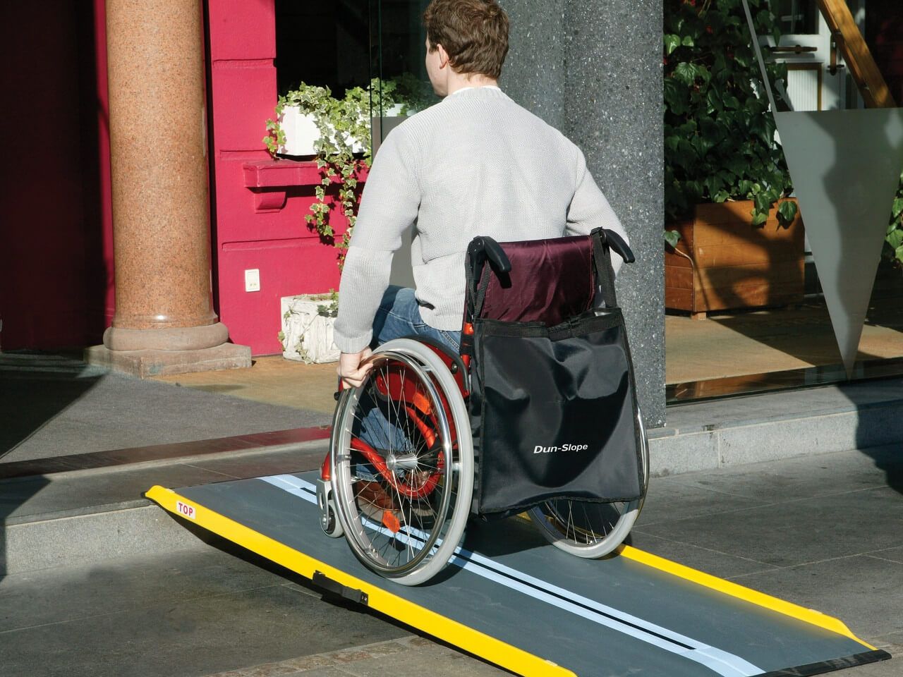 Rollstuhlrampe aus Glas- und Kohlefaser | Thiele-Shop