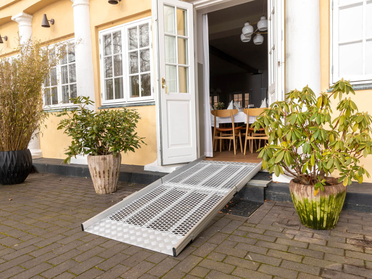 Rollstuhlrampe (klappbar) RTSEP kaufen | Thiele-Shop