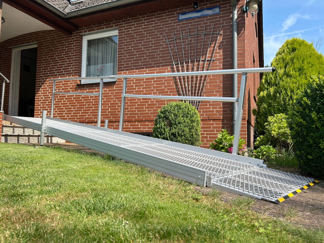 Rollstuhlrampe für Hauseingang ♿ Förderung bis 4.000